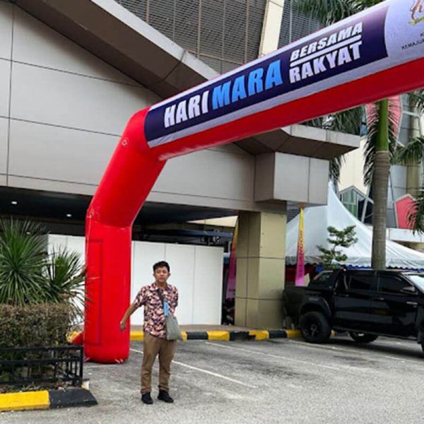 Inflatables | Wonder Balloons